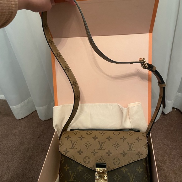 Louis Vuitton | Bags | Louis Vuitton Pochette Matise Reverse Monogram ...